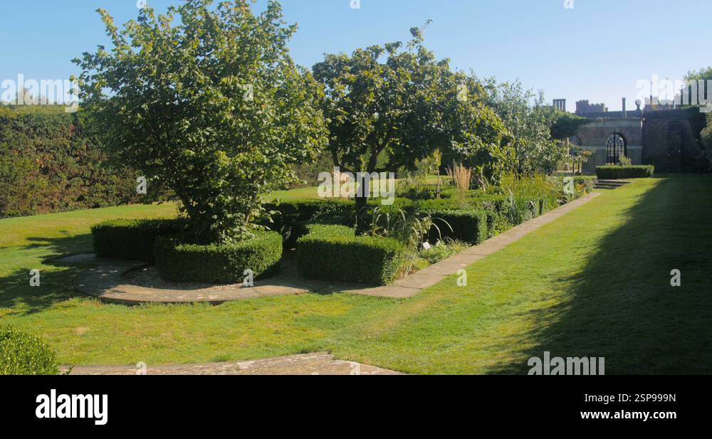 Elizabethan border Stock Videos & Footage - HD and 4K Video Clips - Alamy