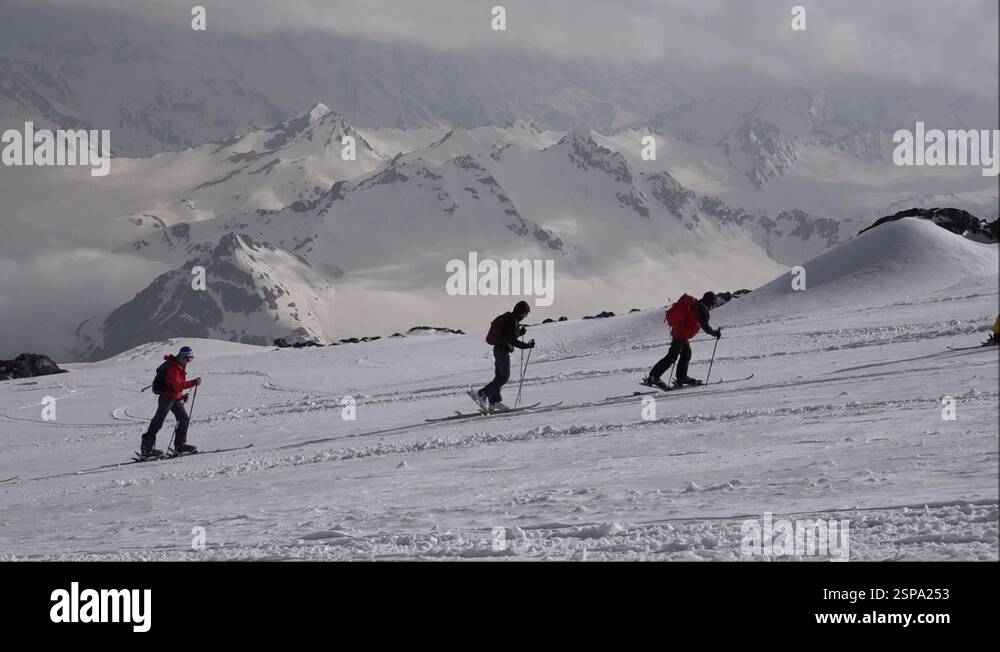 Kanchenjunga climb Stock Videos & Footage - HD and 4K Video Clips - Alamy