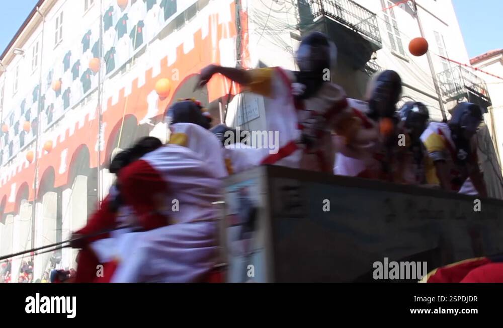 Battle of the oranges ivrea italy Stock Videos & Footage - HD and 4K ...