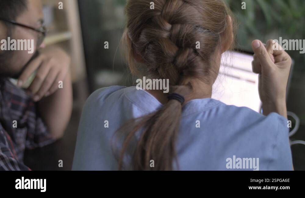 4K : Asian creative business team meeting in office discussing with ...