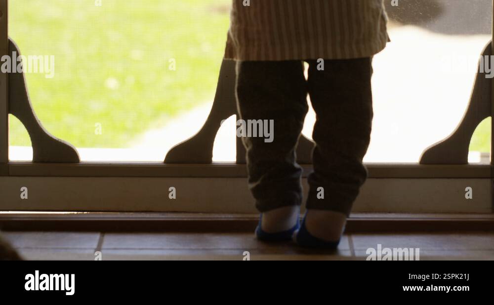 Tippy toes Stock Videos & Footage - HD and 4K Video Clips - Alamy