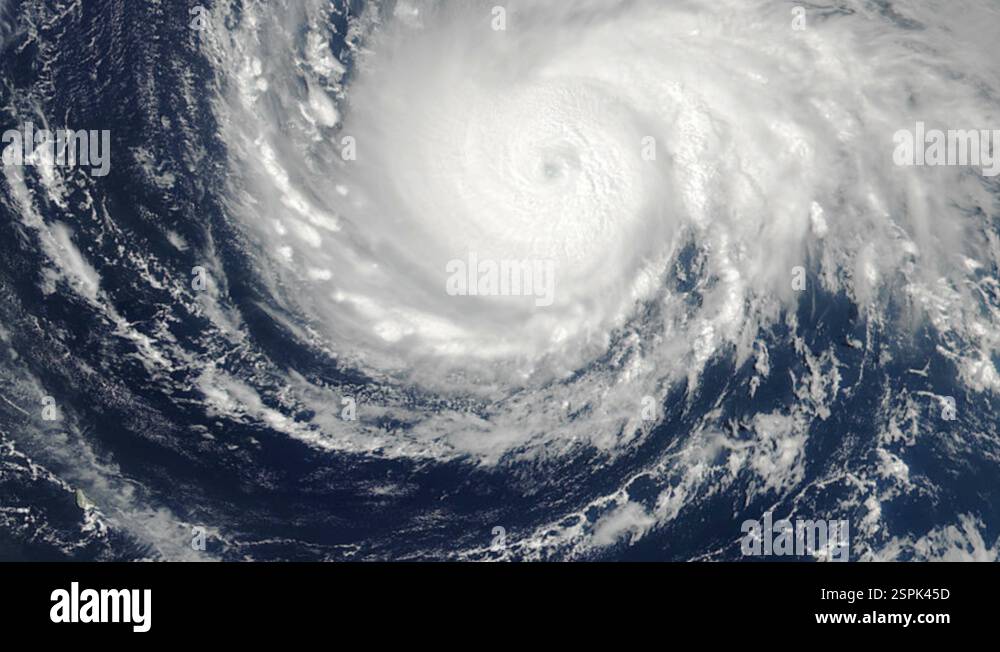 Hurricane Irma Spinning With Wind Speeds Over 180mph Animation Zoom ...