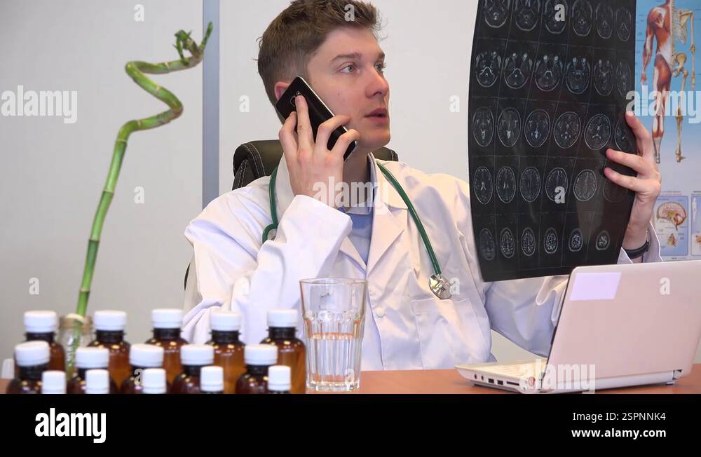 Cell phone conversation specialist doctor patient exam explaining ...