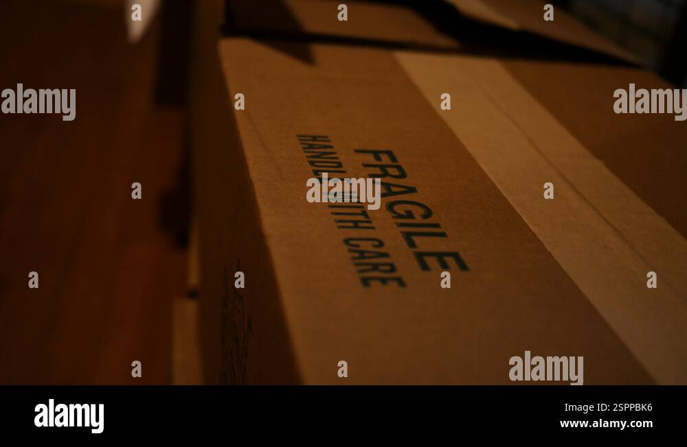 Fragile logo Stock Videos & Footage - HD and 4K Video Clips - Alamy