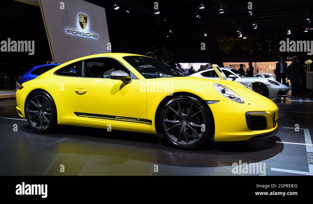 Porsche 911 Carrera T sports car Stock Video Footage - Alamy
