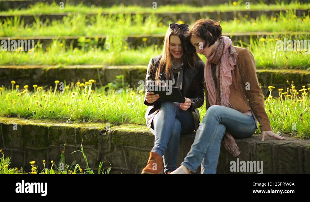 Girls Wearing Jeans Stock Videos And Footage Hd And 4k Video Clips Alamy
