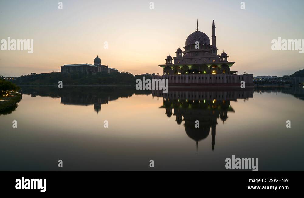 4k sunrise at Putra Mosque, Putrajaya Malaysia Stock Video Footage - Alamy