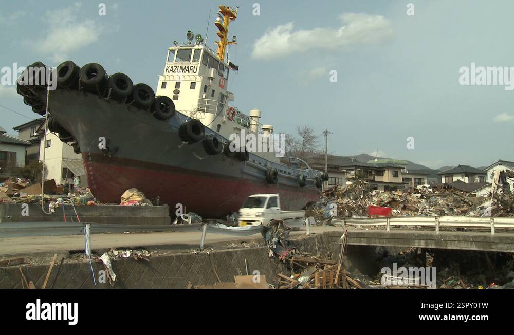 Japan Tsunami Aftermath - Large Boat Rests In Middle Of Ofunato City ...