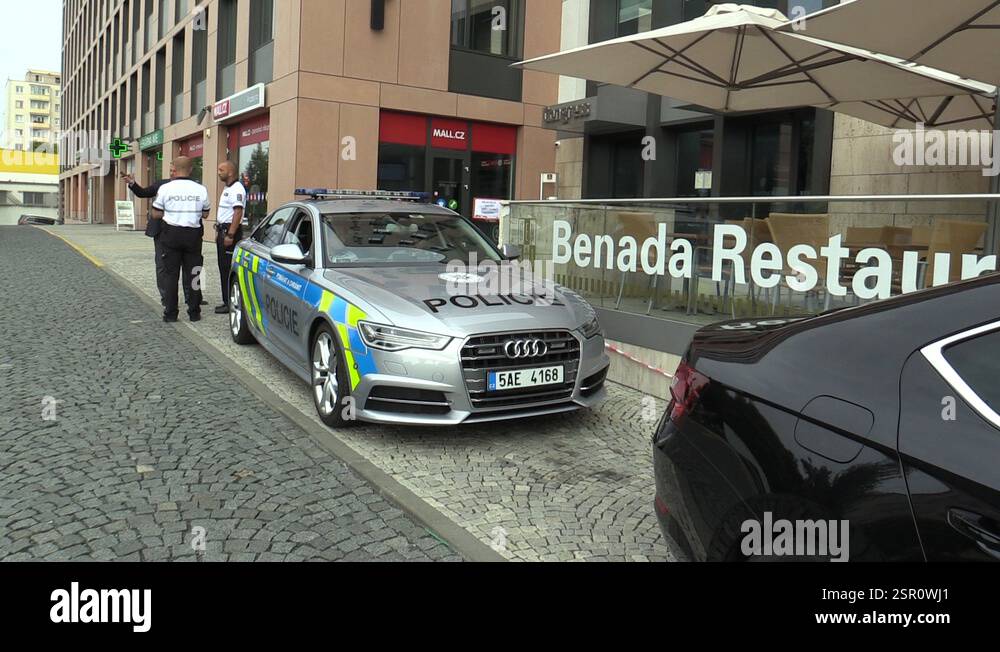 Luxury police car of the Audi S6, the cars used by the Police ...