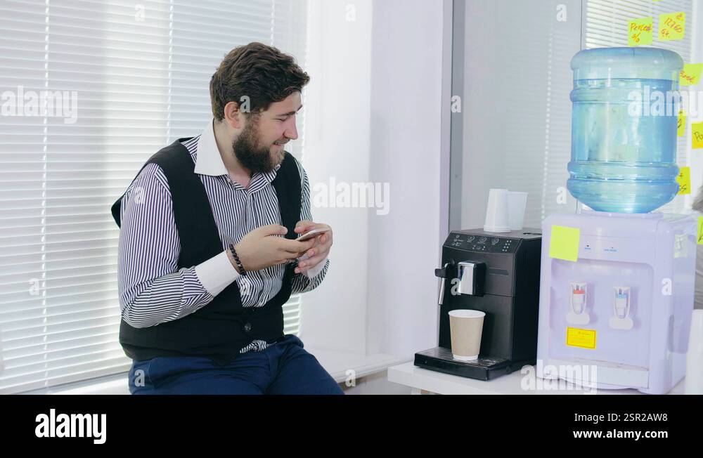 Lunch time drinks Stock Videos & Footage - HD and 4K Video Clips - Alamy