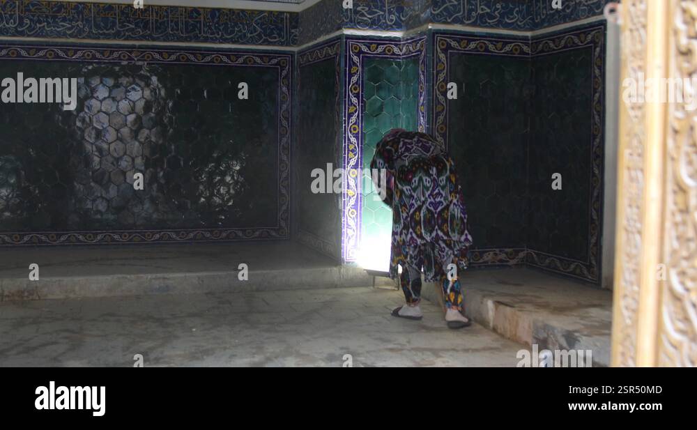 Tomb cleaning Stock Videos & Footage - HD and 4K Video Clips - Alamy