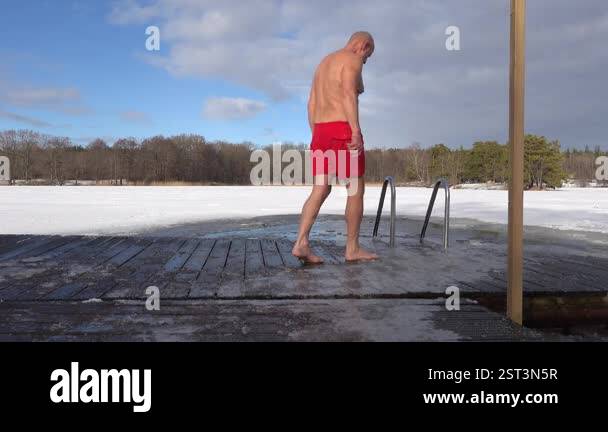 Plunge dip Stock Videos & Footage - HD and 4K Video Clips - Alamy