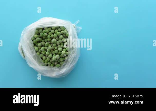 Bag frozen peas Stock Videos & Footage - HD and 4K Video Clips - Alamy