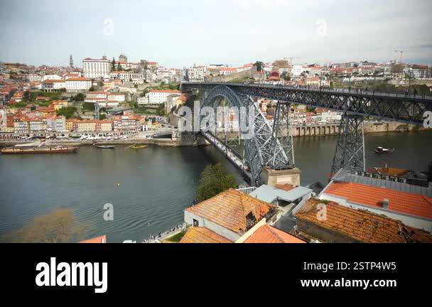 Majestic metal bridge of Dom Luis I on Douro river in Porto city ...