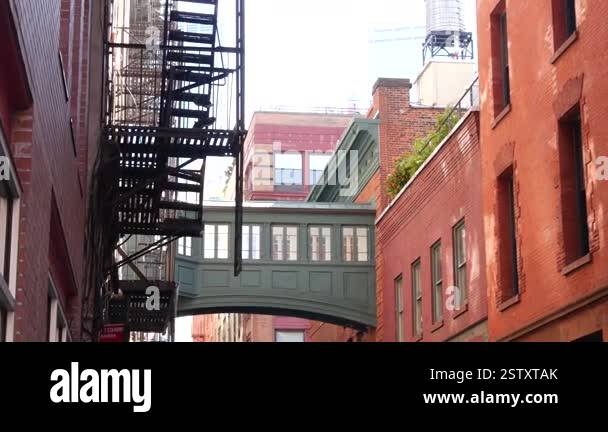 New York City Staple street skybridge. Vintage retro industrial ...