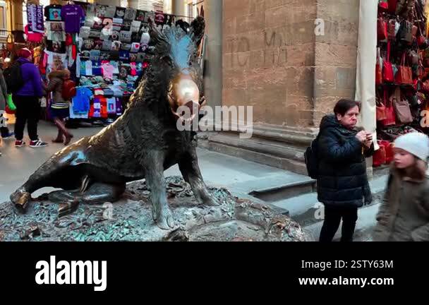 Florence, Italy - 05 02 2023: Il Porcellino statue. Famous bronze ...