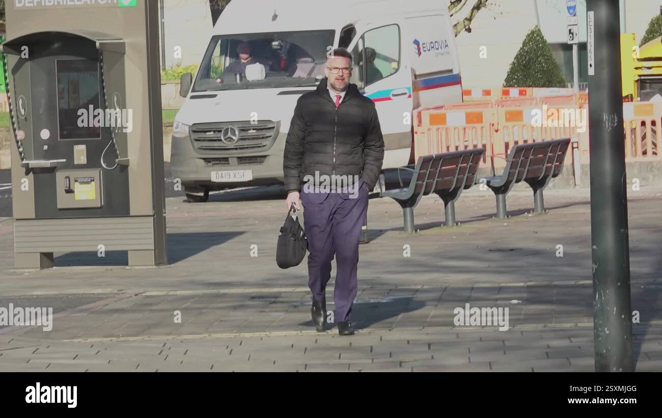 TV auctioneer Charles Hanson arrives at court Stock Video Footage - Alamy