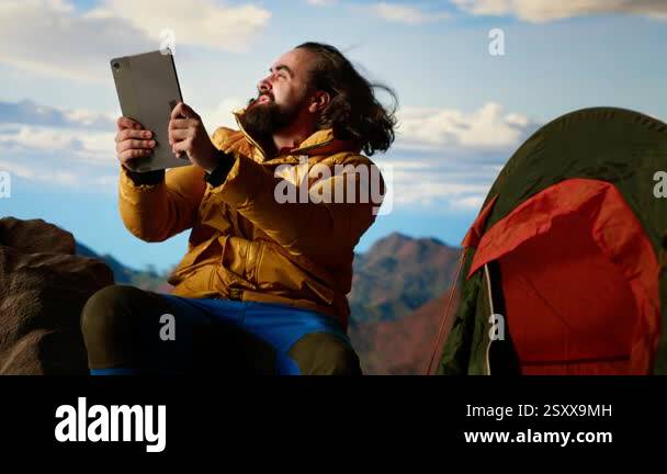 Reckless explorer struggling with wind and weak signal keep internet ...