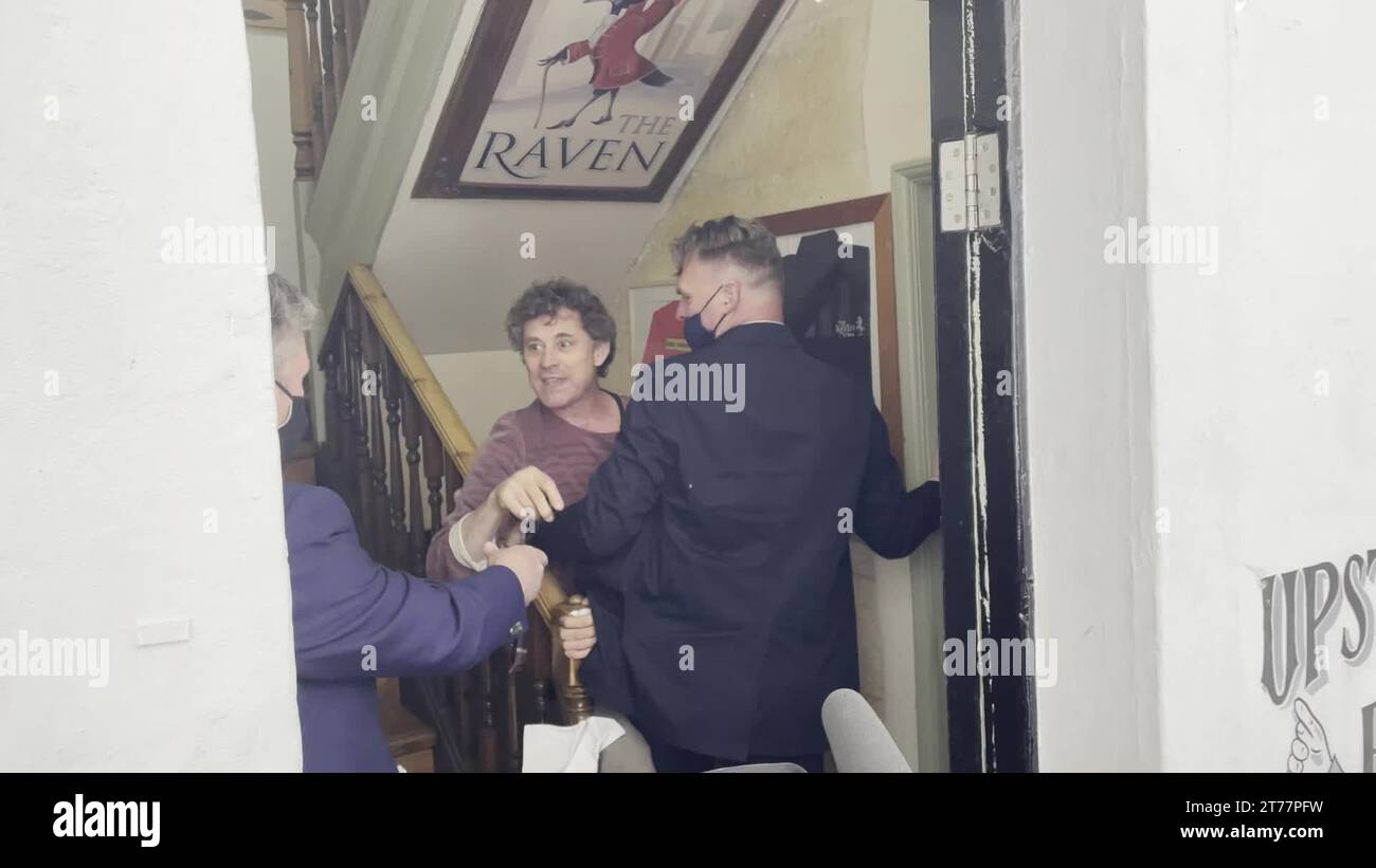 Raven pub Stock Videos & Footage - HD and 4K Video Clips - Alamy