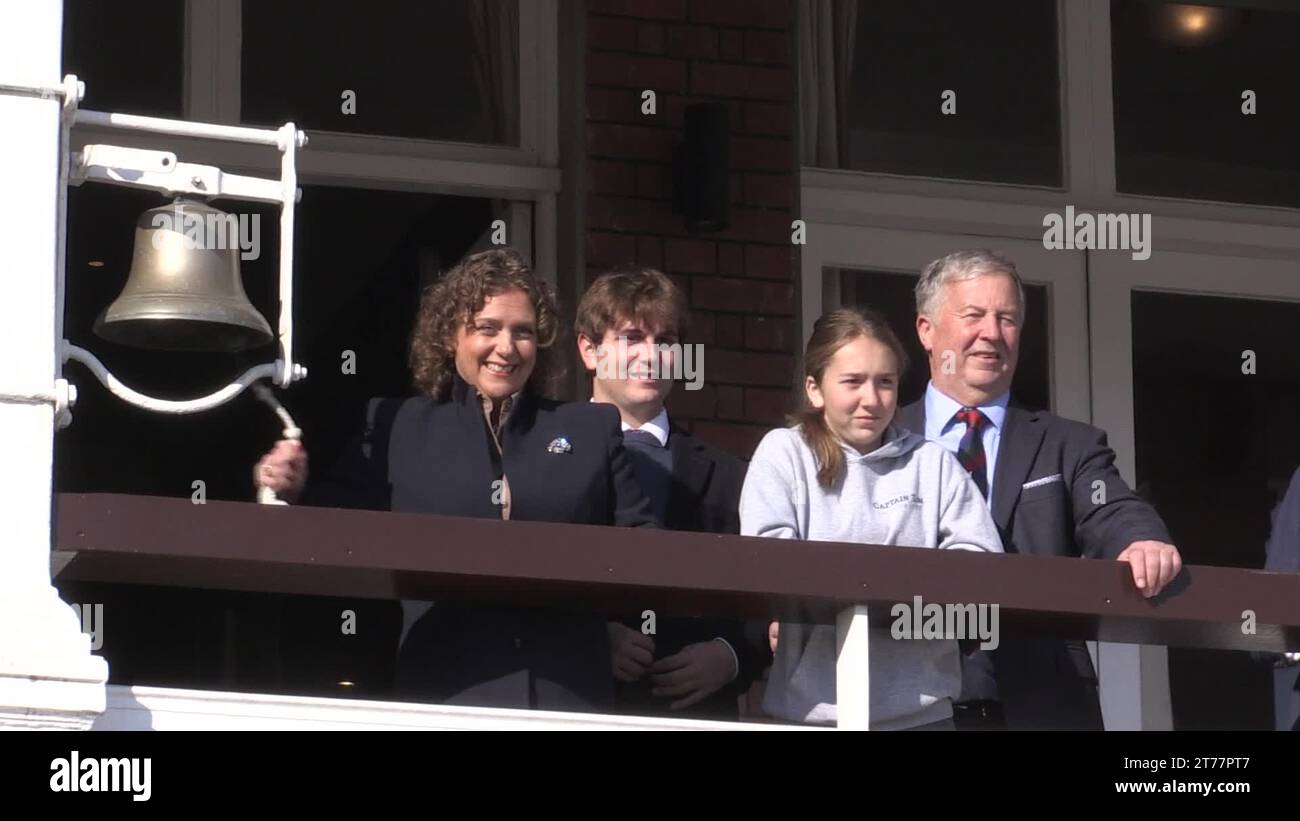 Captain ring Stock Videos & Footage - HD and 4K Video Clips - Alamy