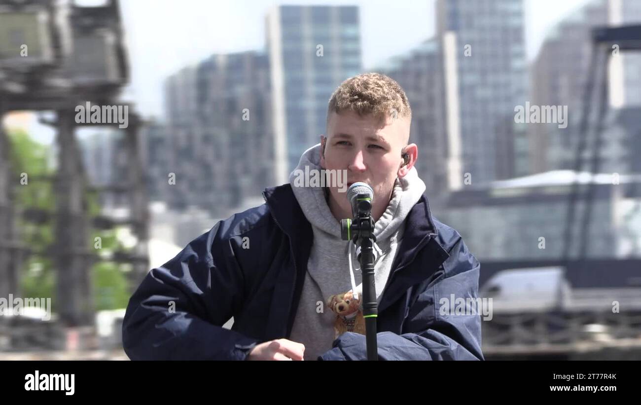 Sea shanty singer Nathan Evans performs first live performance on board ...