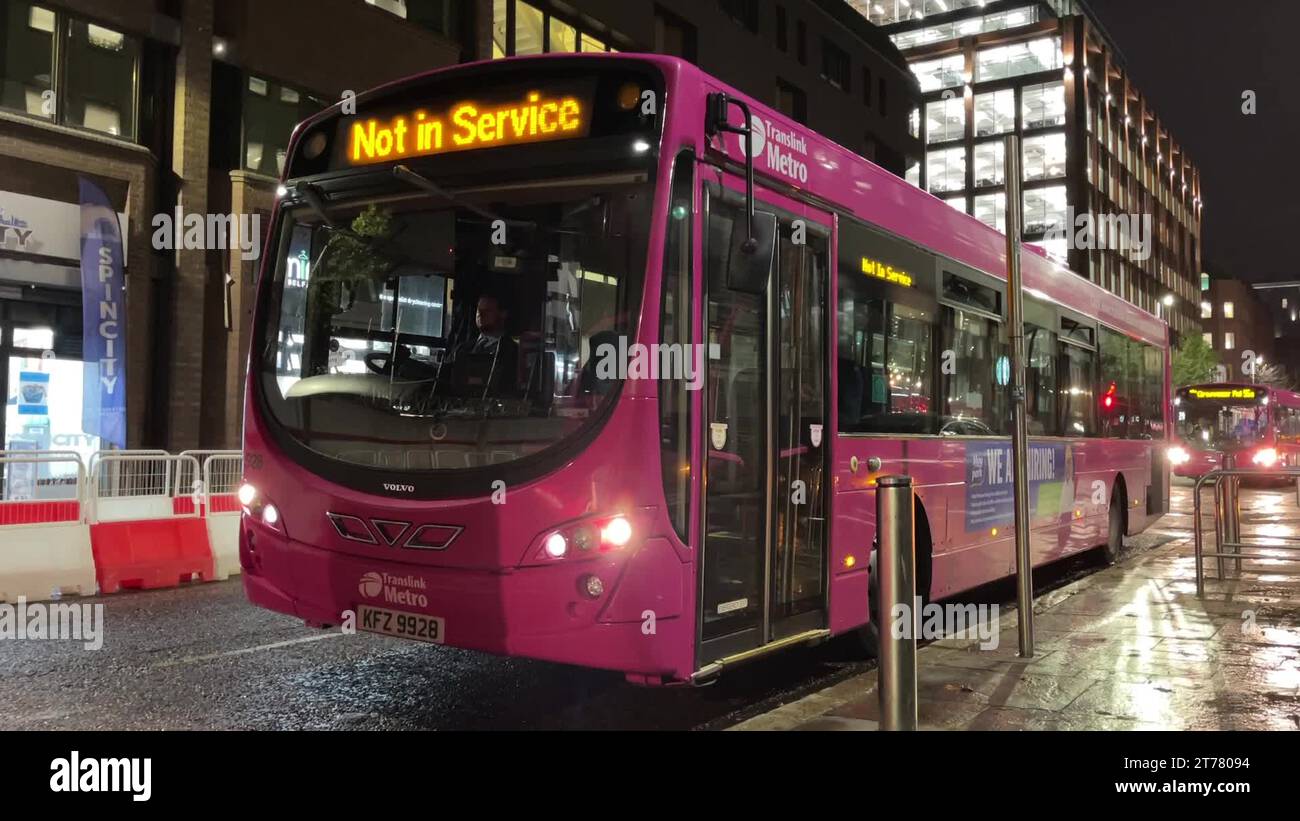 Number 30 bus Stock Videos & Footage - HD and 4K Video Clips - Alamy