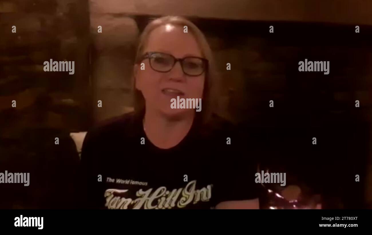 Staff at UK’s highest pub say farewell to final snowed-in guests Stock ...