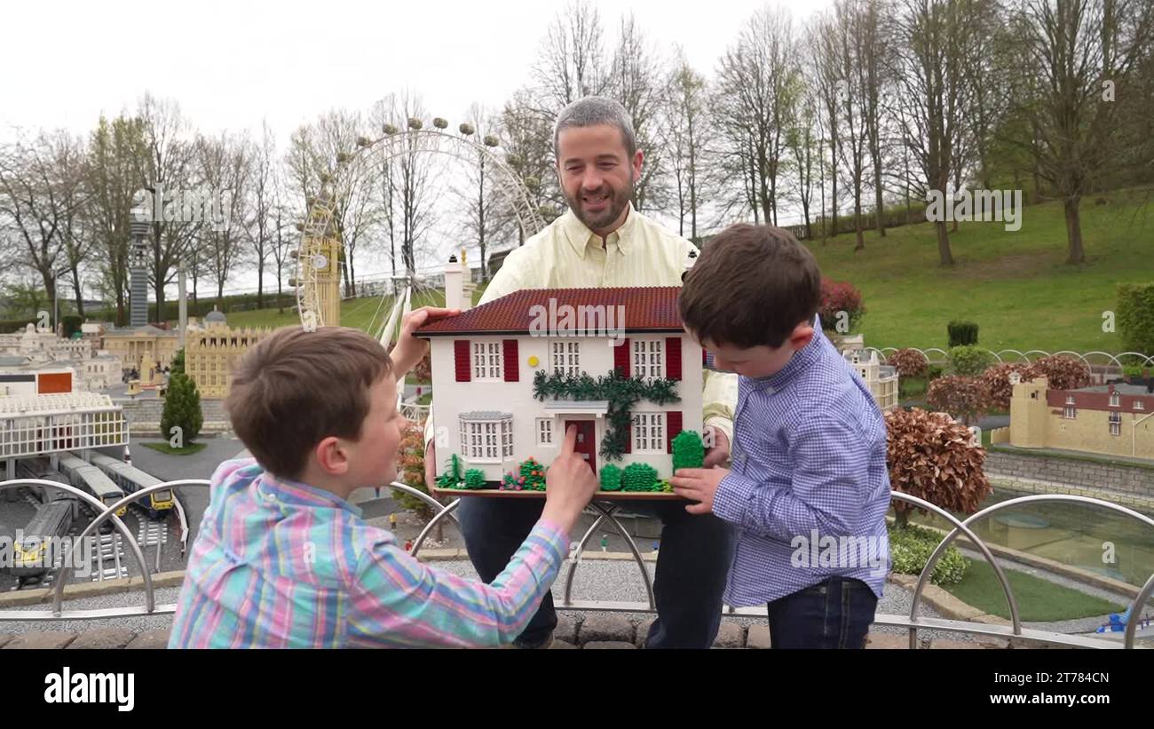 Family building lego Stock Videos & Footage - HD and 4K Video Clips - Alamy