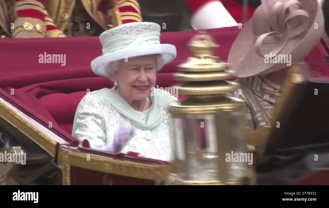 Diamond jubilee carriage Stock Videos & Footage - HD and 4K Video Clips ...