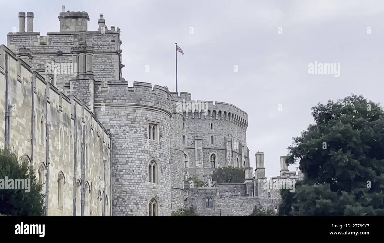 Full mast flag Stock Videos & Footage - HD and 4K Video Clips - Alamy