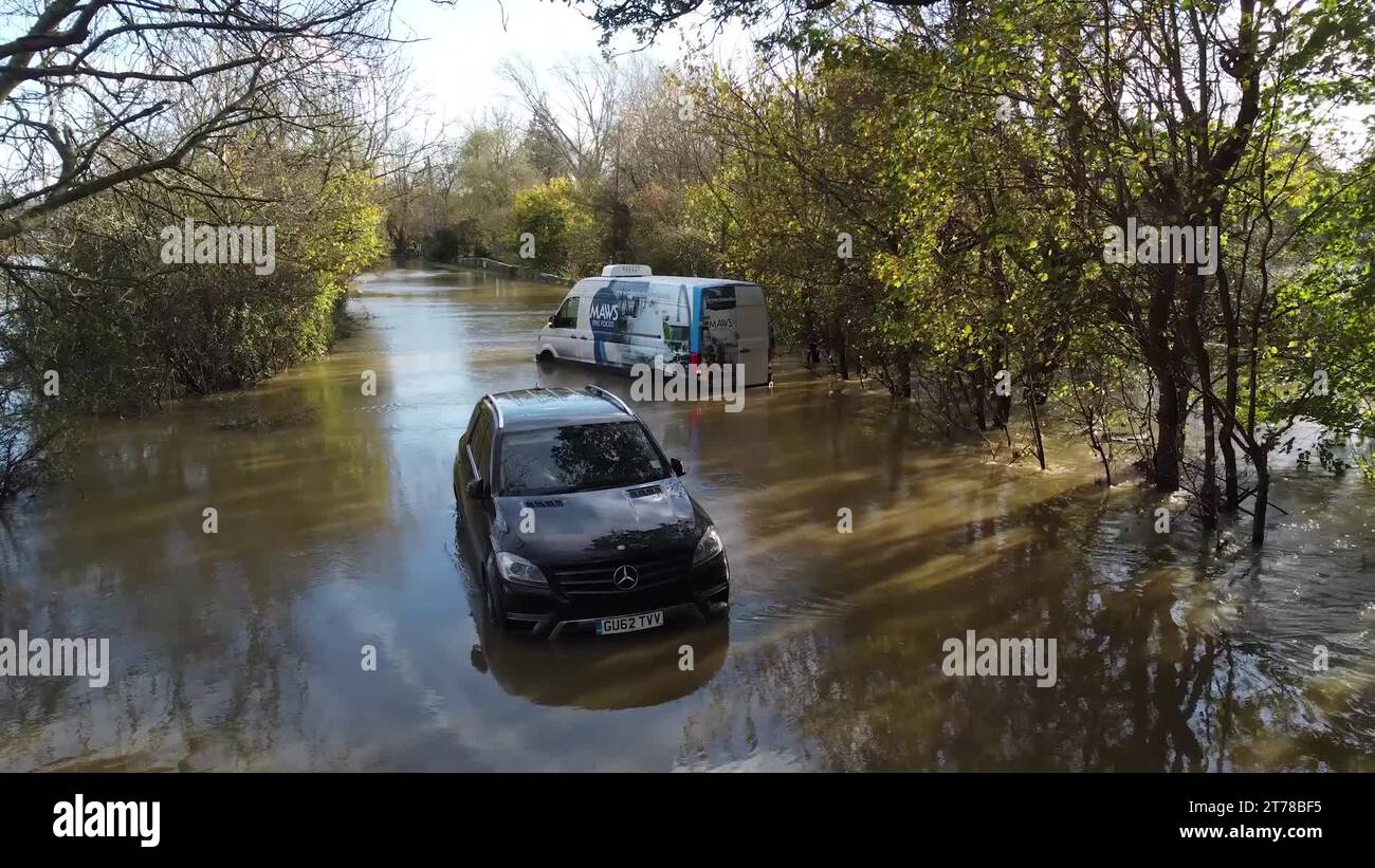 Left stranded Stock Videos & Footage - HD and 4K Video Clips - Alamy
