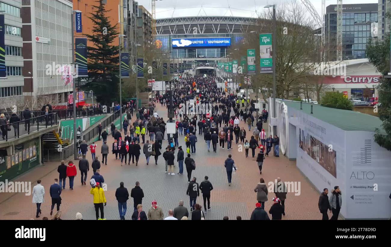 Southampton final wembley fans Stock Videos & Footage - HD and 4K Video ...