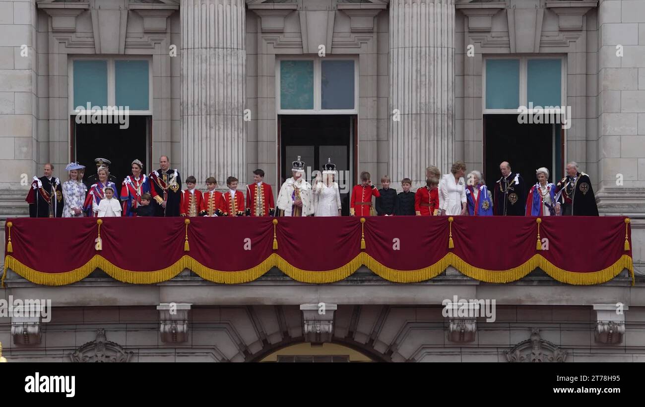 Royal family buckingham palace balcony Stock Videos & Footage - HD and ...