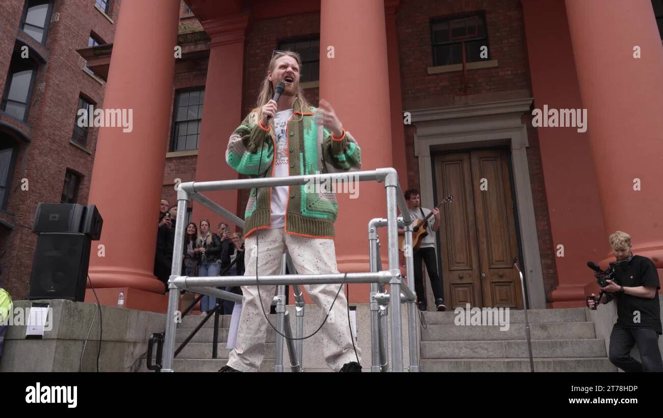 Sam Ryder springs Eurovision surprise with pop-up gig Stock Video ...