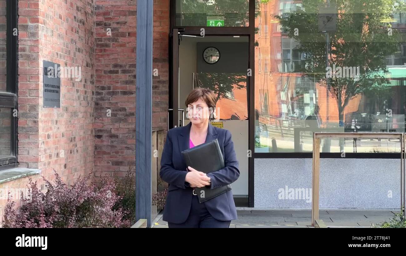 Donna house Stock Videos & Footage - HD and 4K Video Clips - Alamy