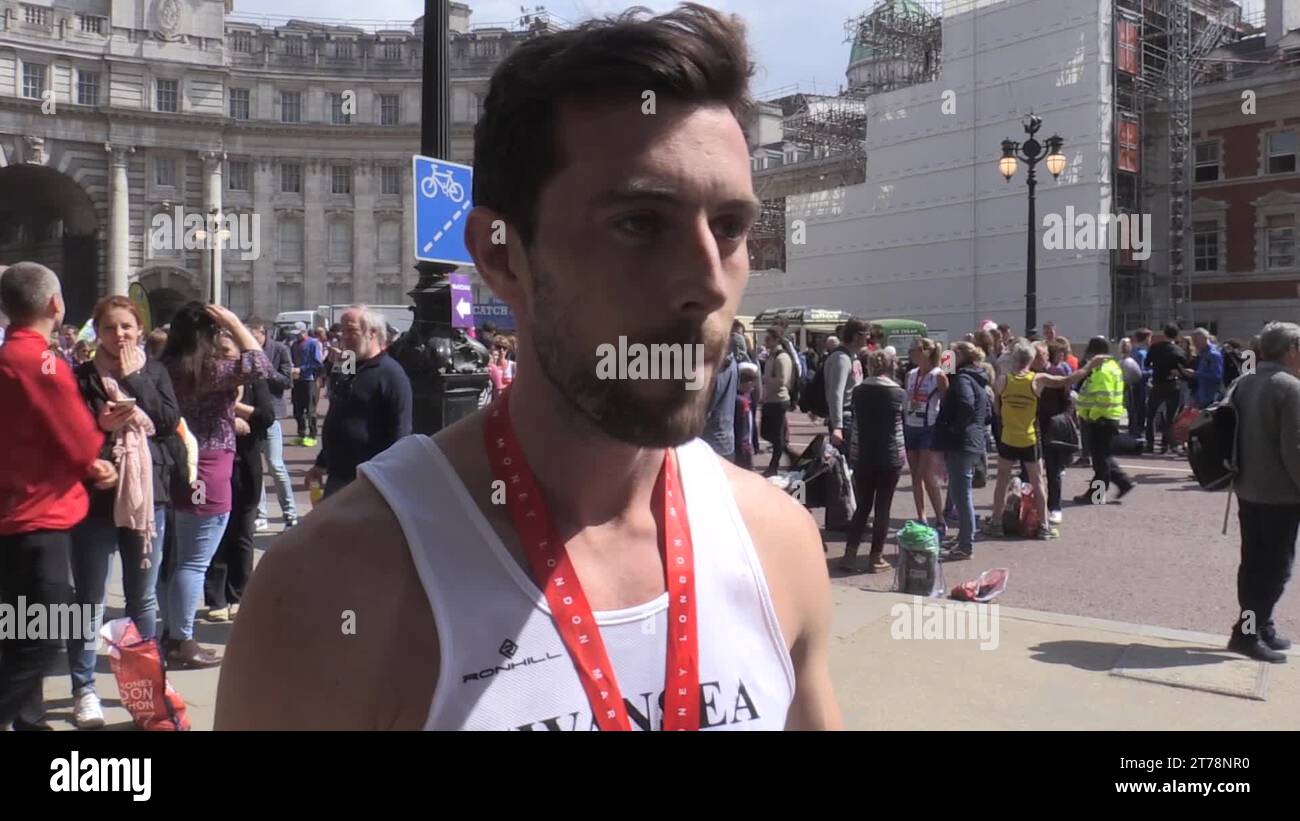 London marathon finish line Stock Videos & Footage - HD and 4K Video ...