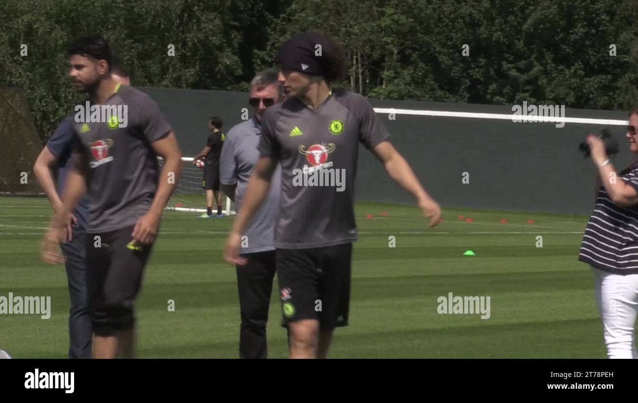 Greet kids Stock Videos & Footage - HD and 4K Video Clips - Alamy