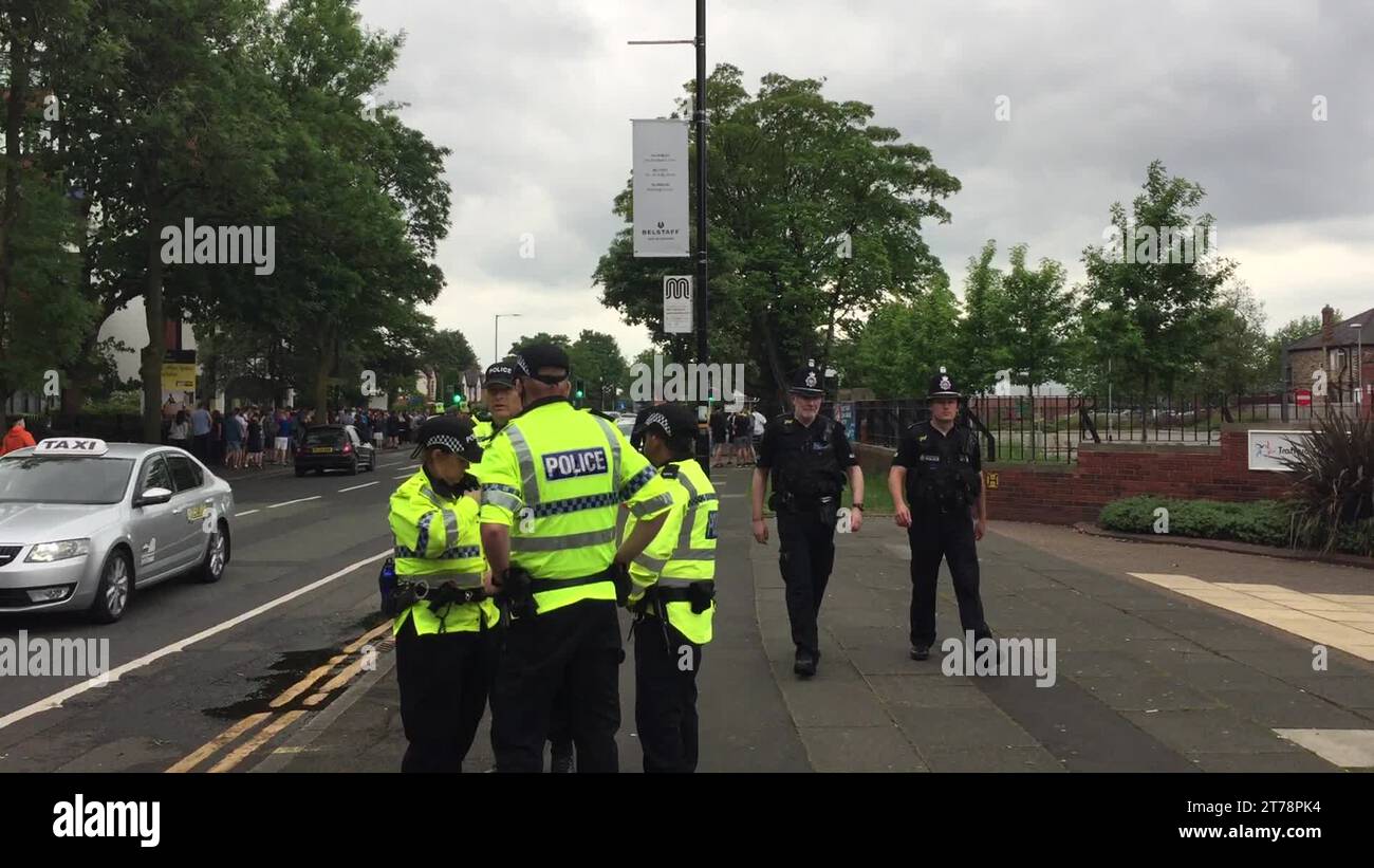 Manchester old trafford crowd Stock Videos & Footage - HD and 4K Video ...