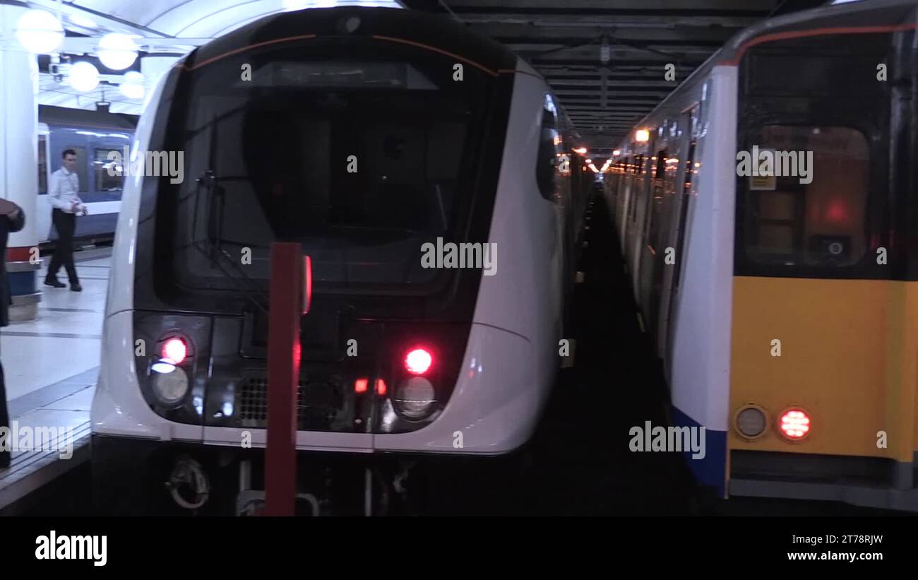 Elizabeth line train Stock Videos & Footage - HD and 4K Video Clips - Alamy