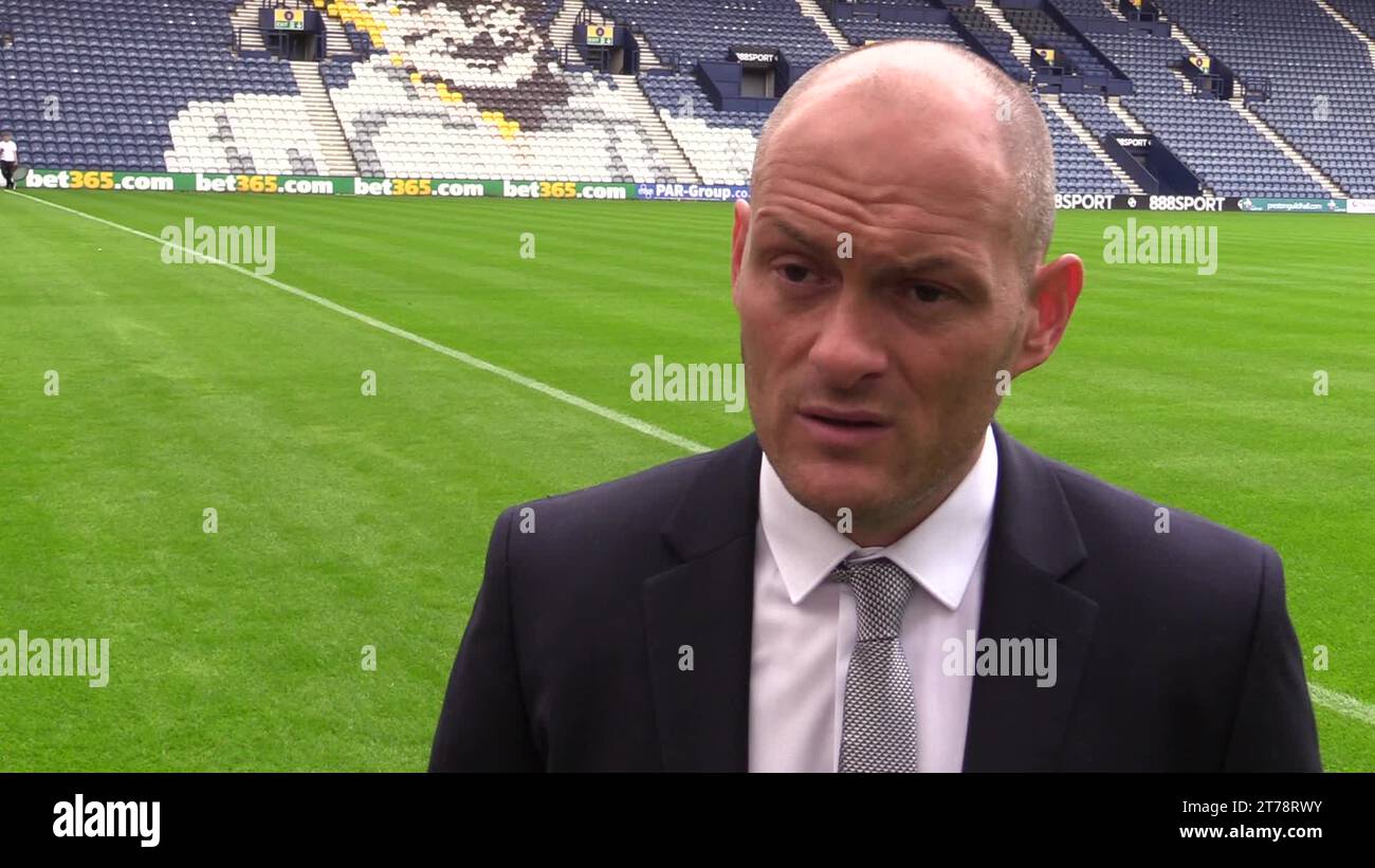 Sunderlands manager Stock Videos & Footage - HD and 4K Video Clips - Alamy