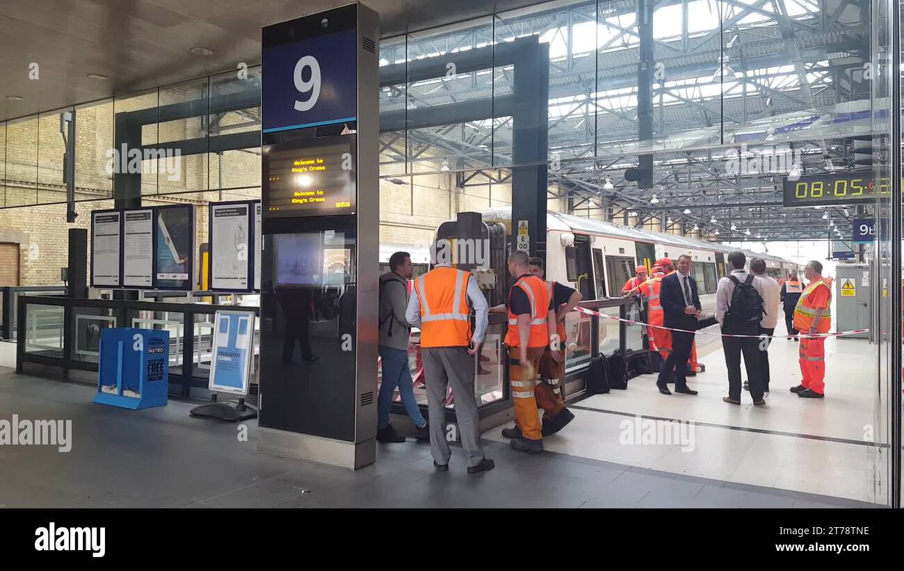 Buffers train Stock Videos & Footage - HD and 4K Video Clips - Alamy