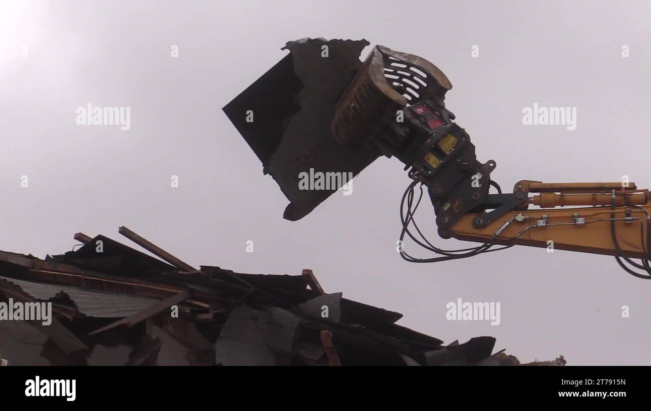 House falling down cliff Stock Videos & Footage - HD and 4K Video Clips ...