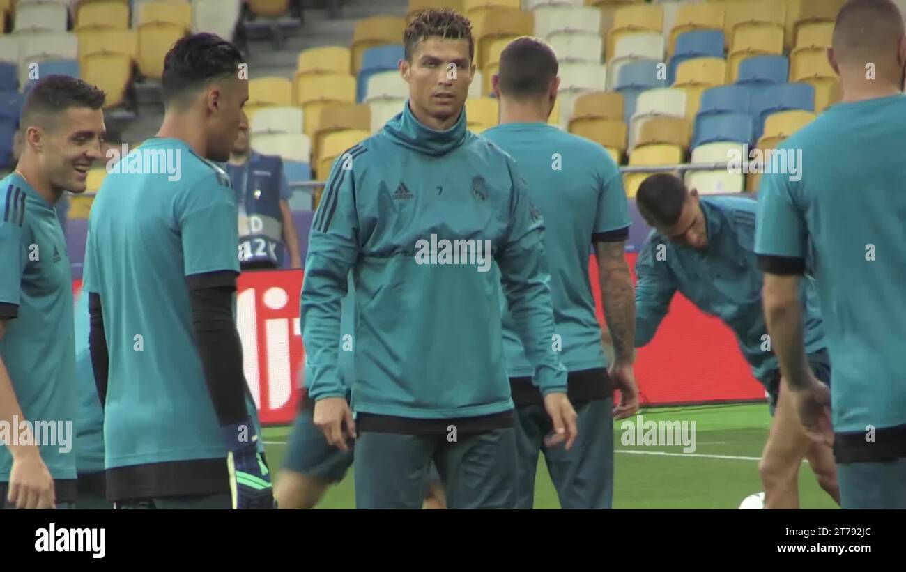 Cristiano ronaldo real madrid training Stock Videos & Footage - HD and ...