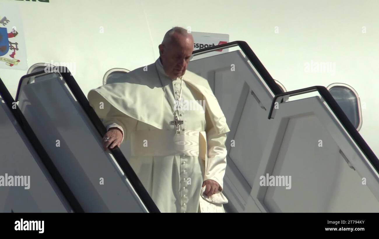 Pope arrival Stock Videos & Footage - HD and 4K Video Clips - Alamy