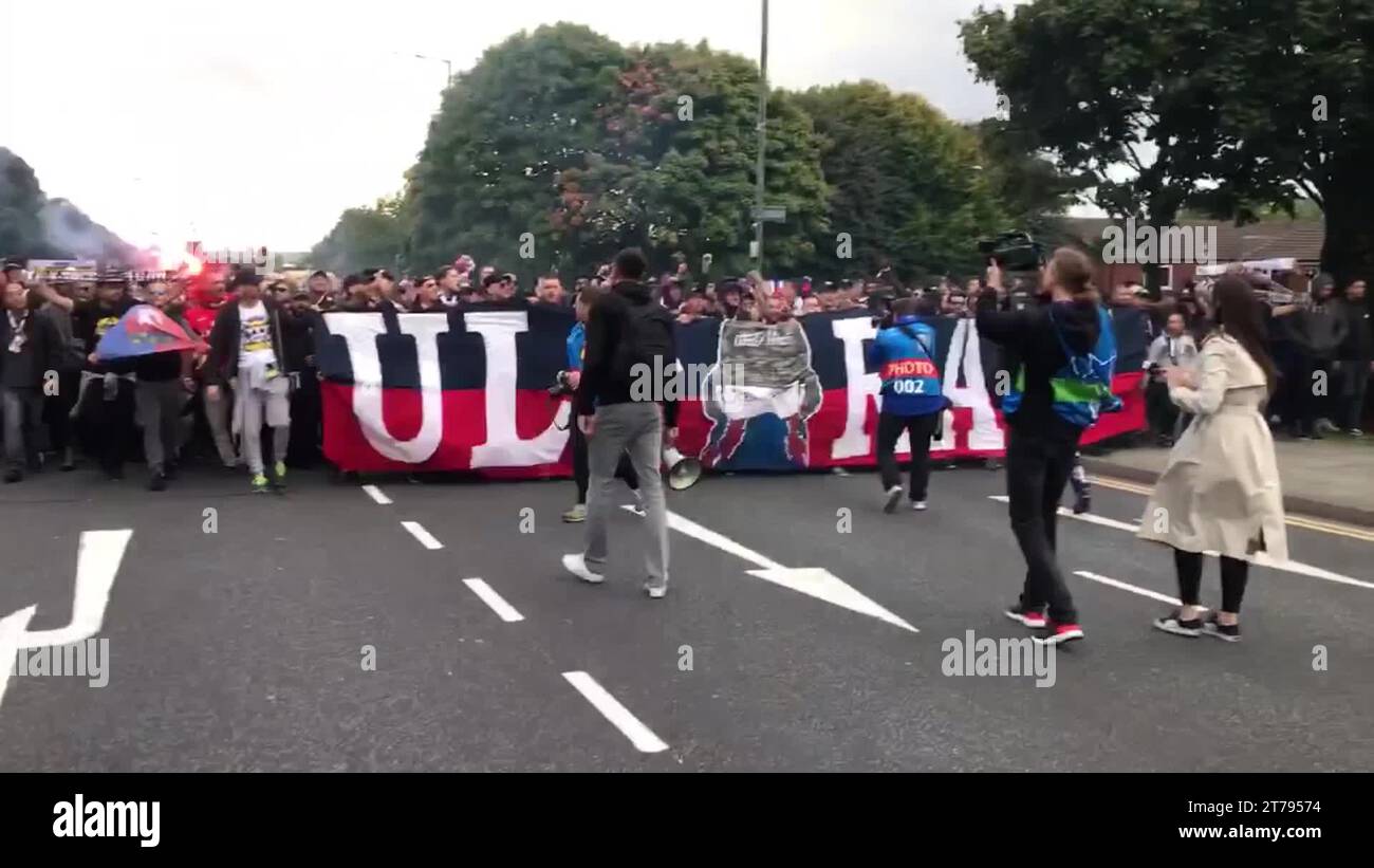 Psg fans Stock Videos & Footage - HD and 4K Video Clips - Alamy