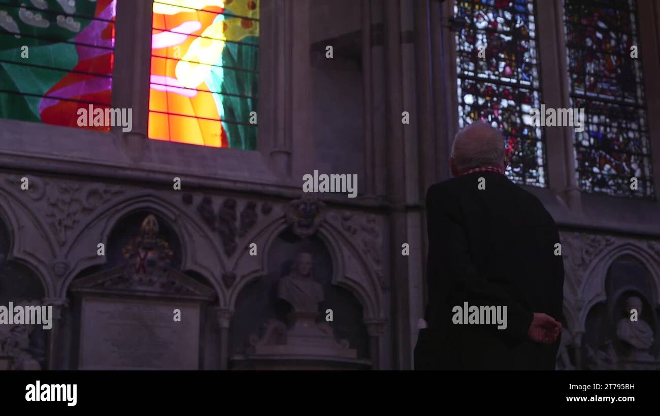 David Hockney unveils stained glass window tribute to Queen at ...