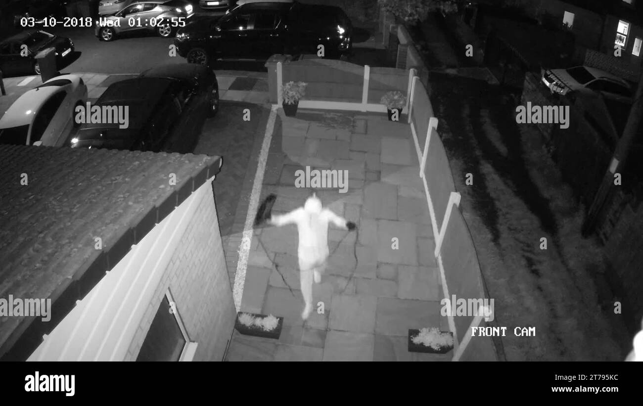 Car thieves Stock Videos & Footage - HD and 4K Video Clips - Alamy