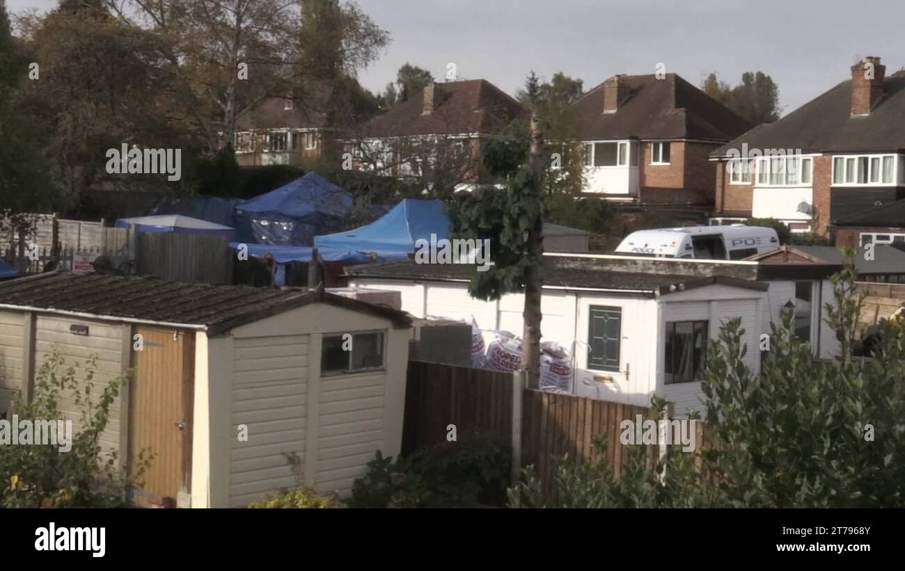 Police investigating the murder of the estate agent suzy lamplugh Stock ...