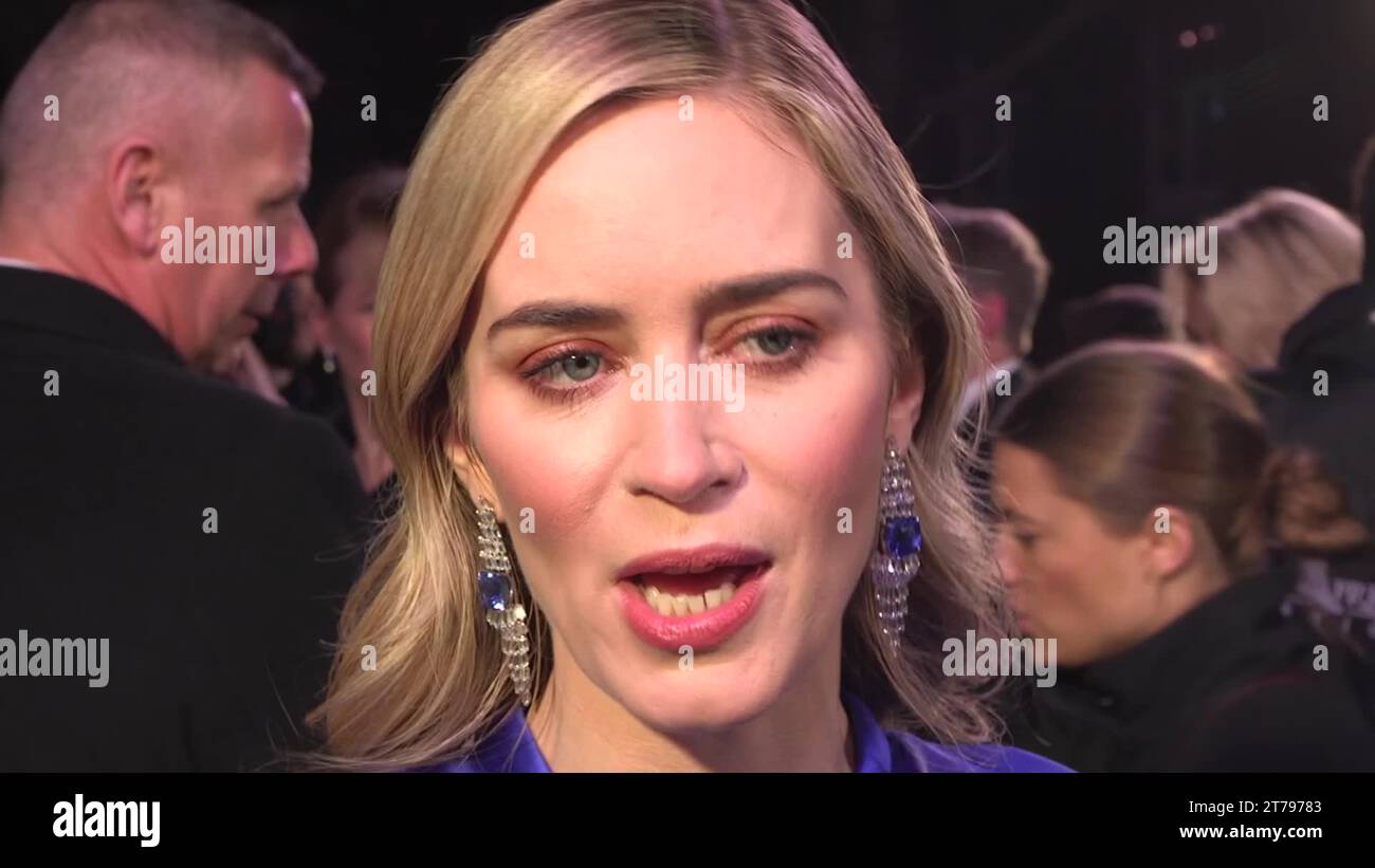 Mary Poppins Returns premiere: Emily Blunt on paying homage to first ...