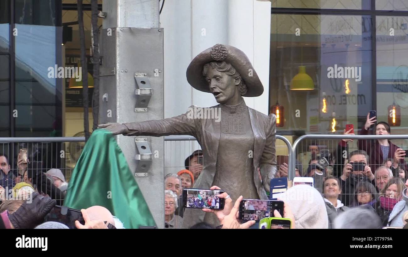 Emmeline Pankhurst statue unveiled 100 years after women first got the ...
